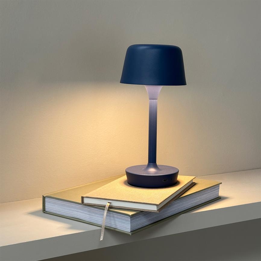 Flow LED Genopladelig Bordlampe - Indigo – Dyberg Larsen